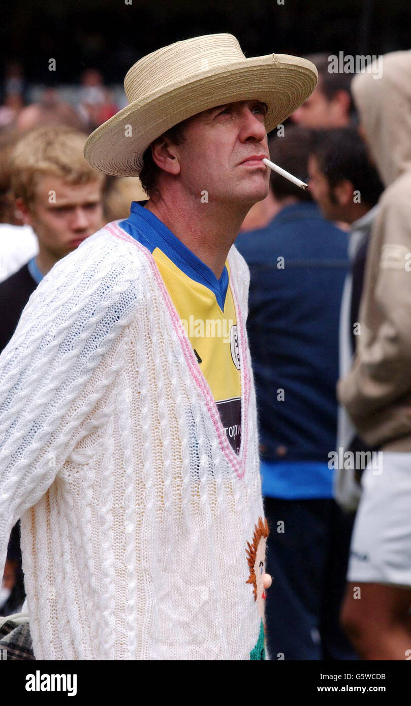 Soccer Six - Arthur Smith. Comedian Arthur Smith, during The Music ...