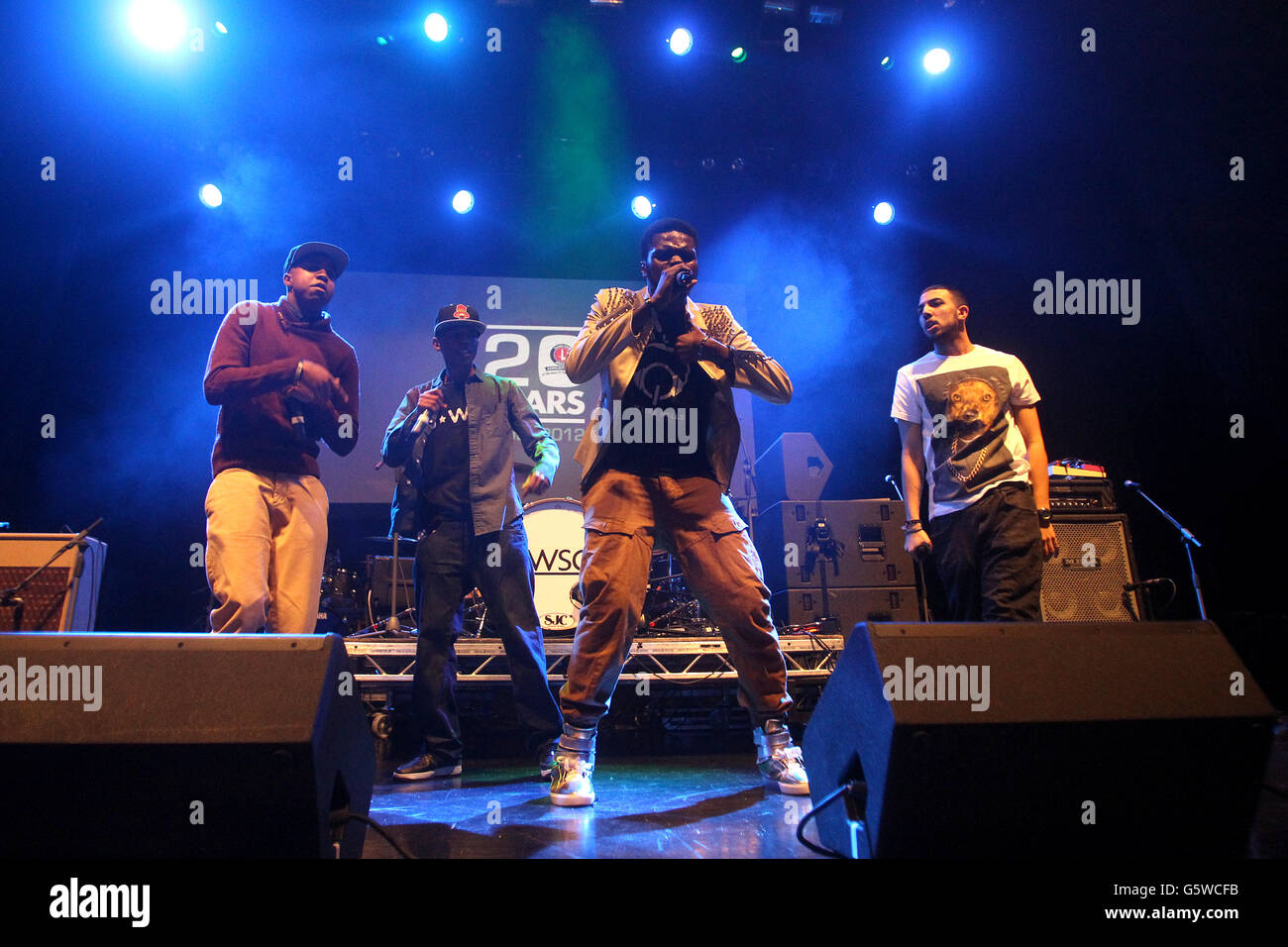 Warm up act concert hi-res stock photography and images - Alamy