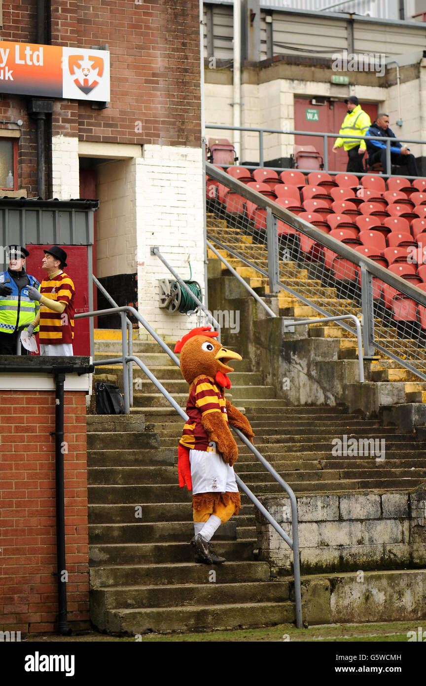 Gillingham mascot hi-res stock photography and images - Alamy