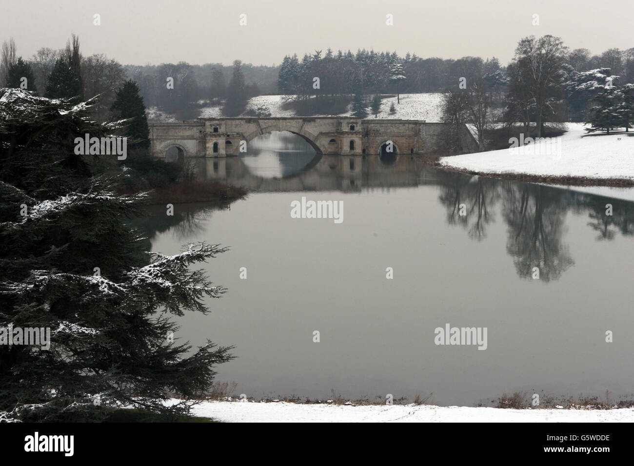 Blenheim palace winter hi-res stock photography and images - Alamy