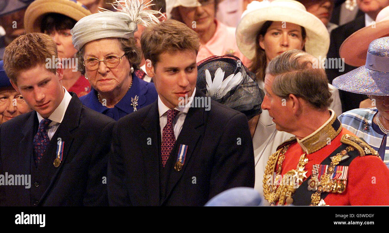 Royalty - Queen Elizabeth II Golden Jubilee Stock Photo - Alamy