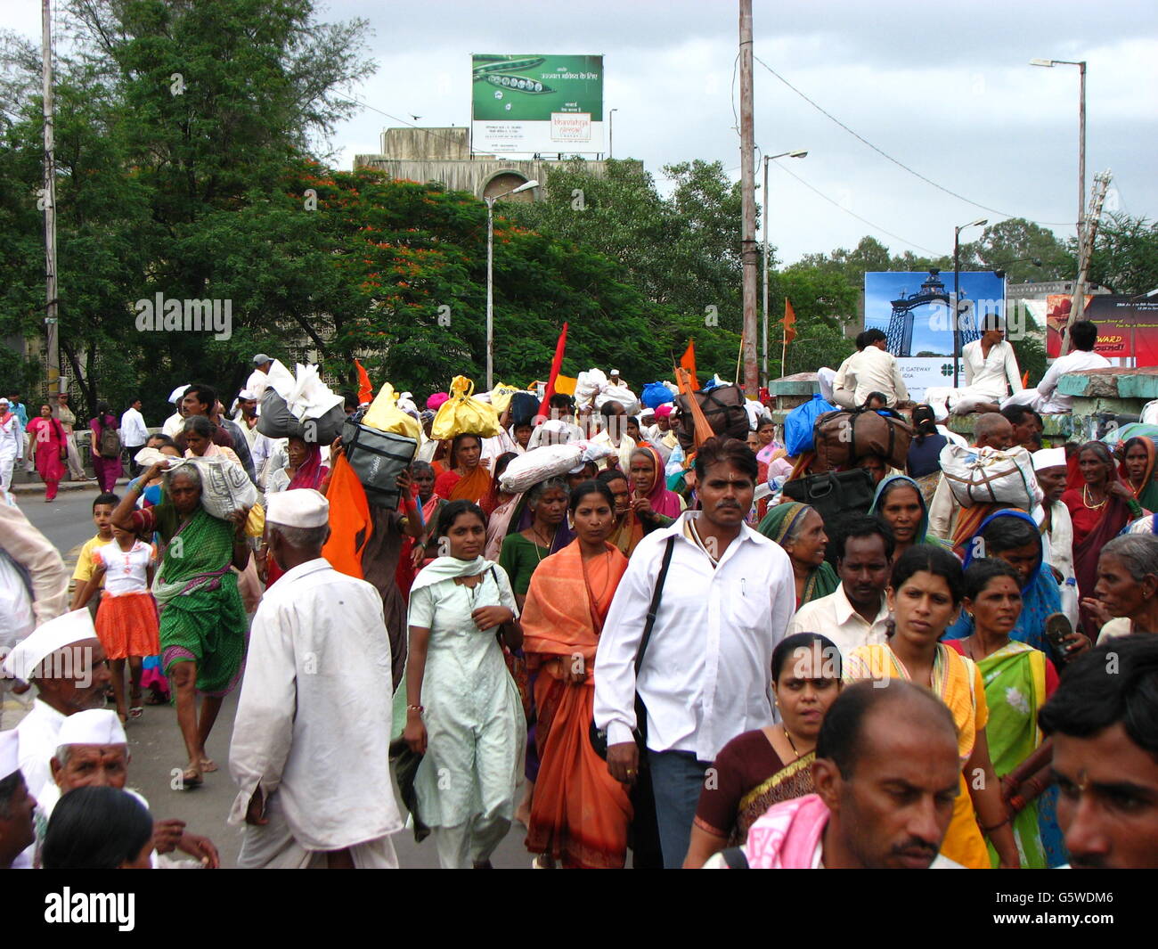 Warkaris during the Wari pilgrimmage in India Stock Photo - Alamy