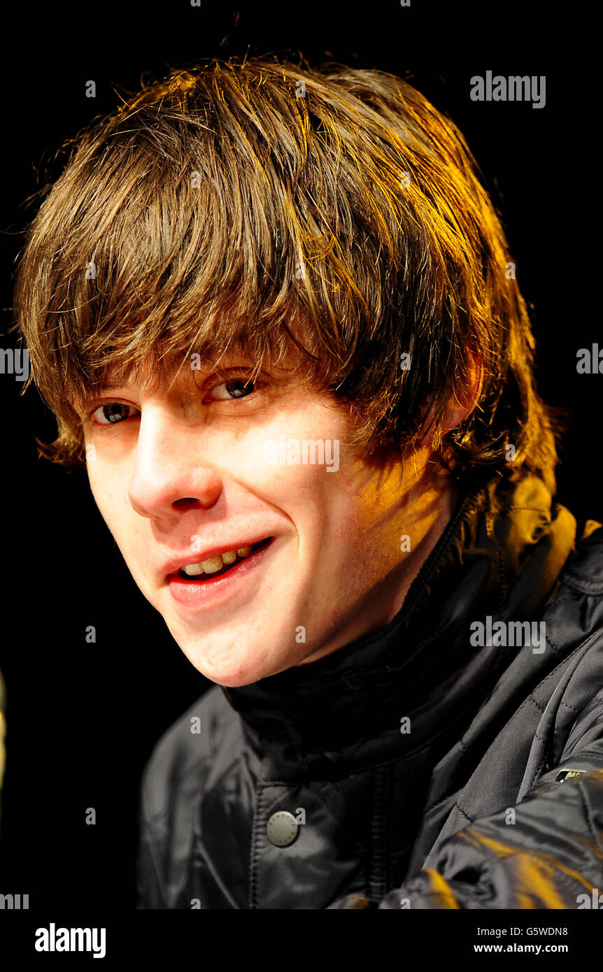 Songwriter photocall hi-res stock photography and images - Alamy