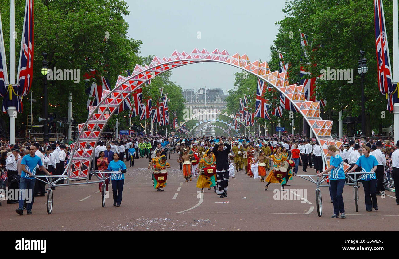 Four huge arches containing wishes of hundreds of children from the ...