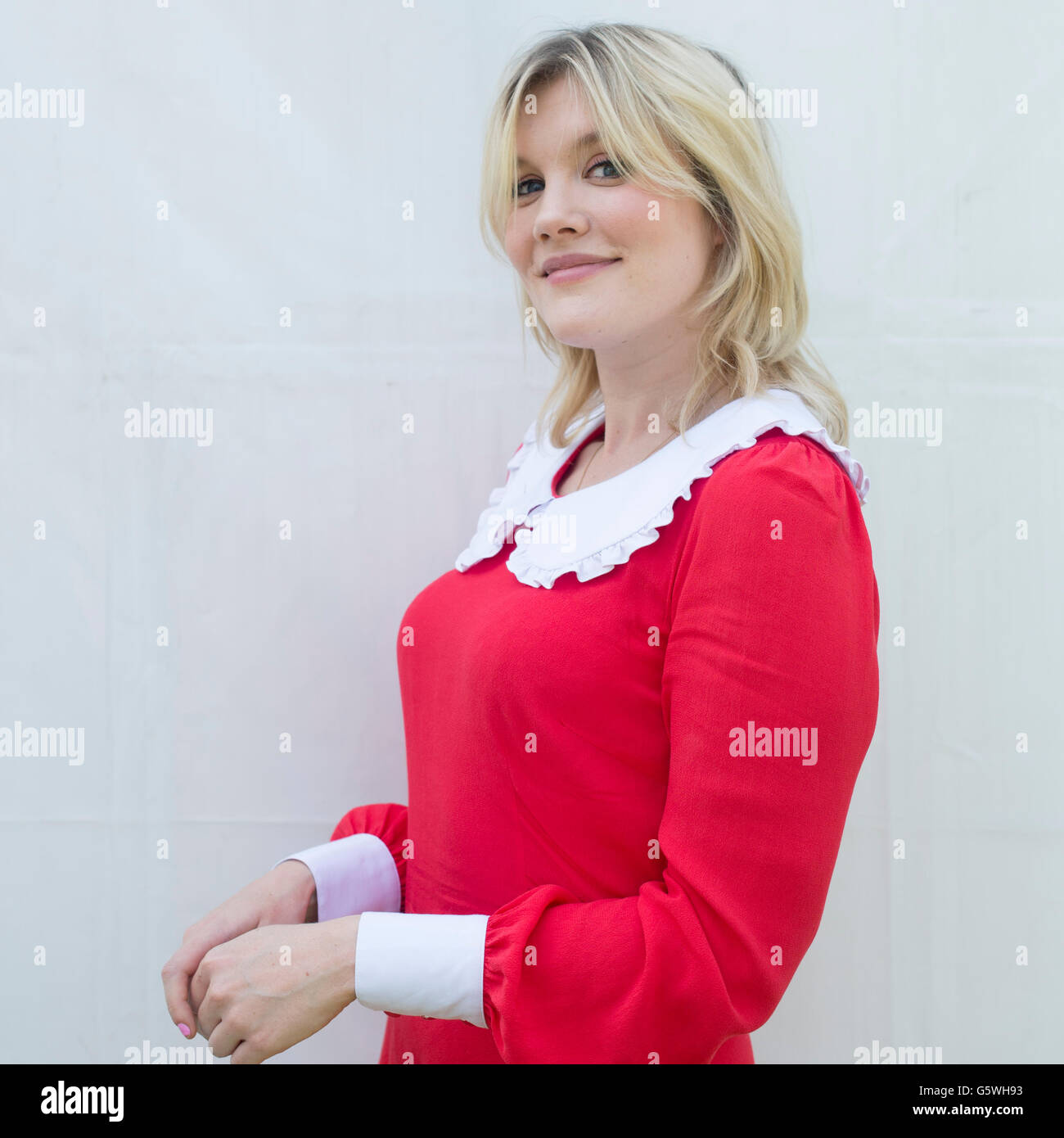 Emerald fennell call the midwife hi-res stock photography and images ...