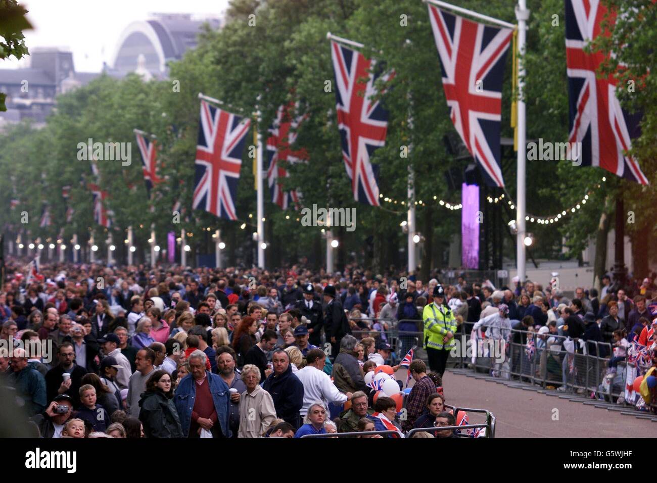 Celebrating union jack flags queenjubilee50 hi-res stock photography ...