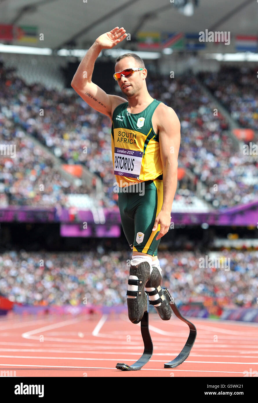 Known as the blade runner for his prosthetic legs hi-res stock ...