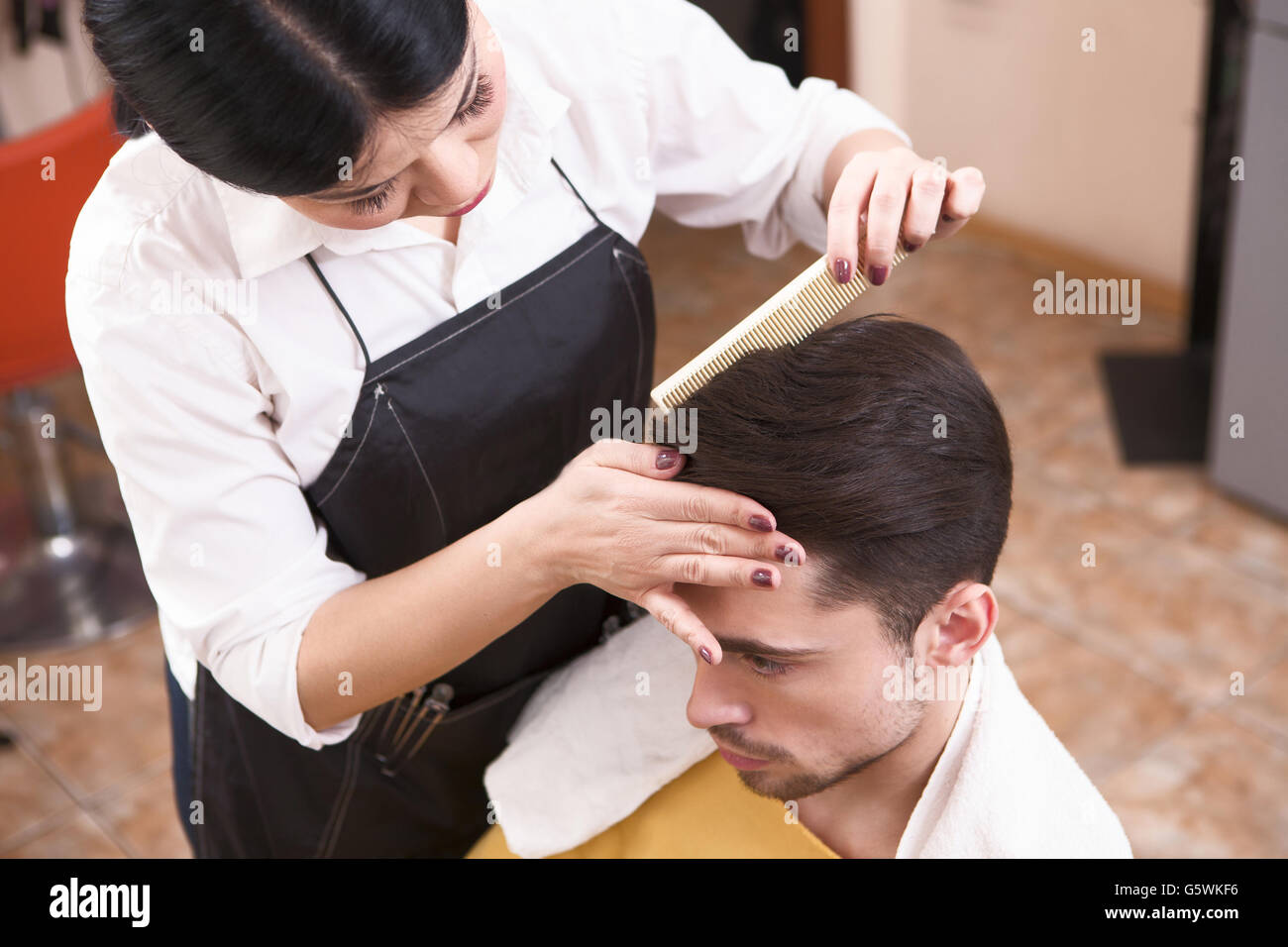 Male in hairdressing saloon close hi-res stock photography and images ...