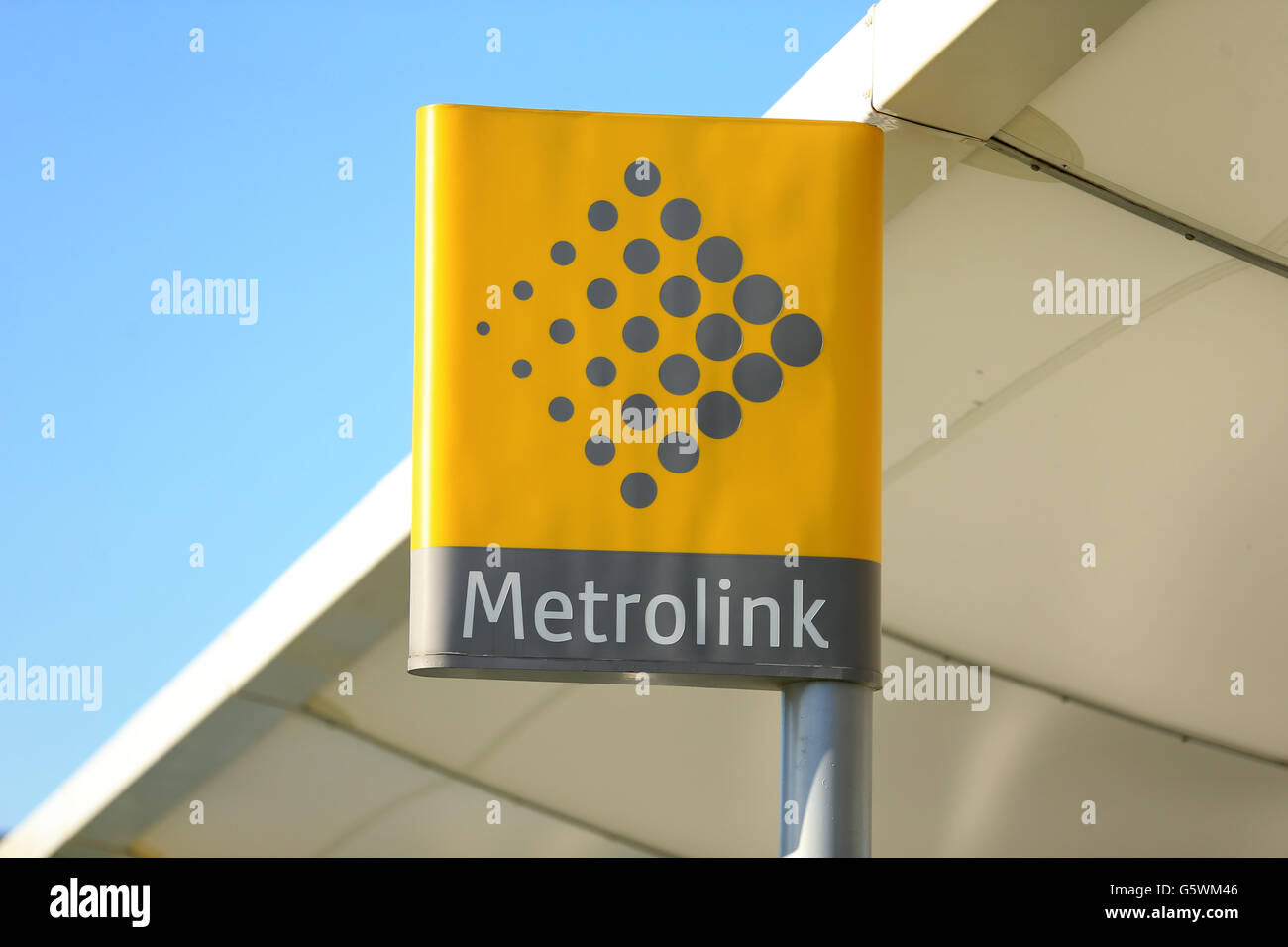 Metrolink tram stop sign manchester hi-res stock photography and images ...