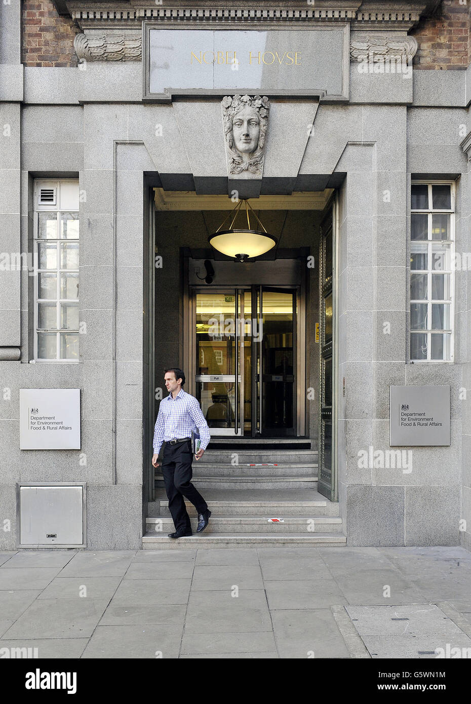 Nick ansell pa wire hi-res stock photography and images - Alamy