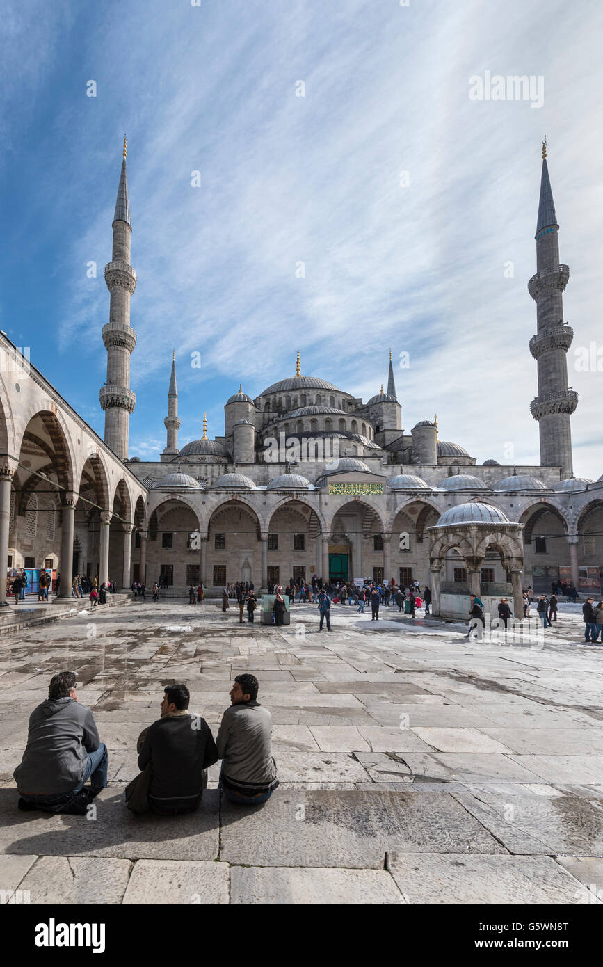 Courtyard istanbul hi-res stock photography and images - Alamy