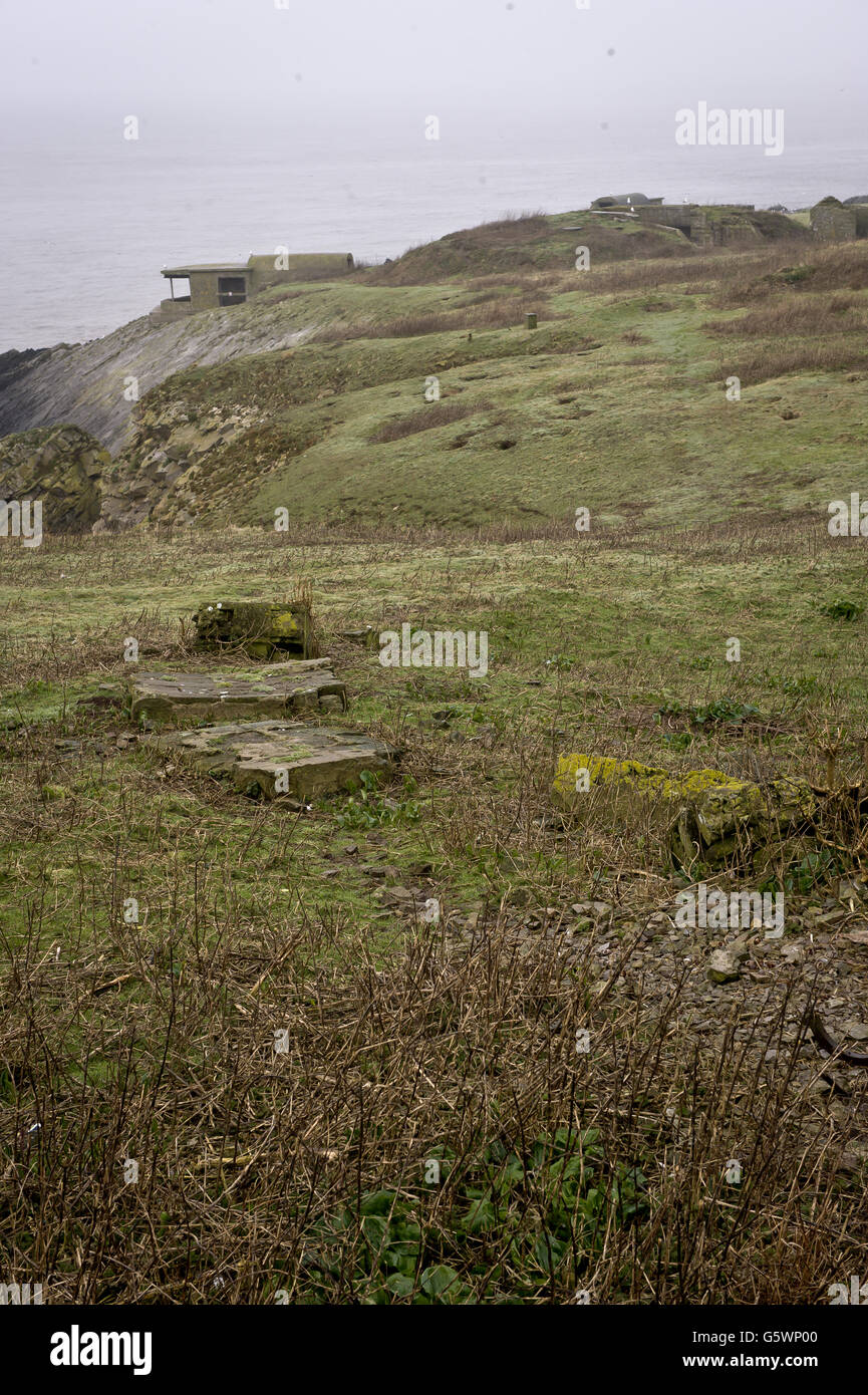A general view of the flat holm lighthouse hi-res stock photography and ...