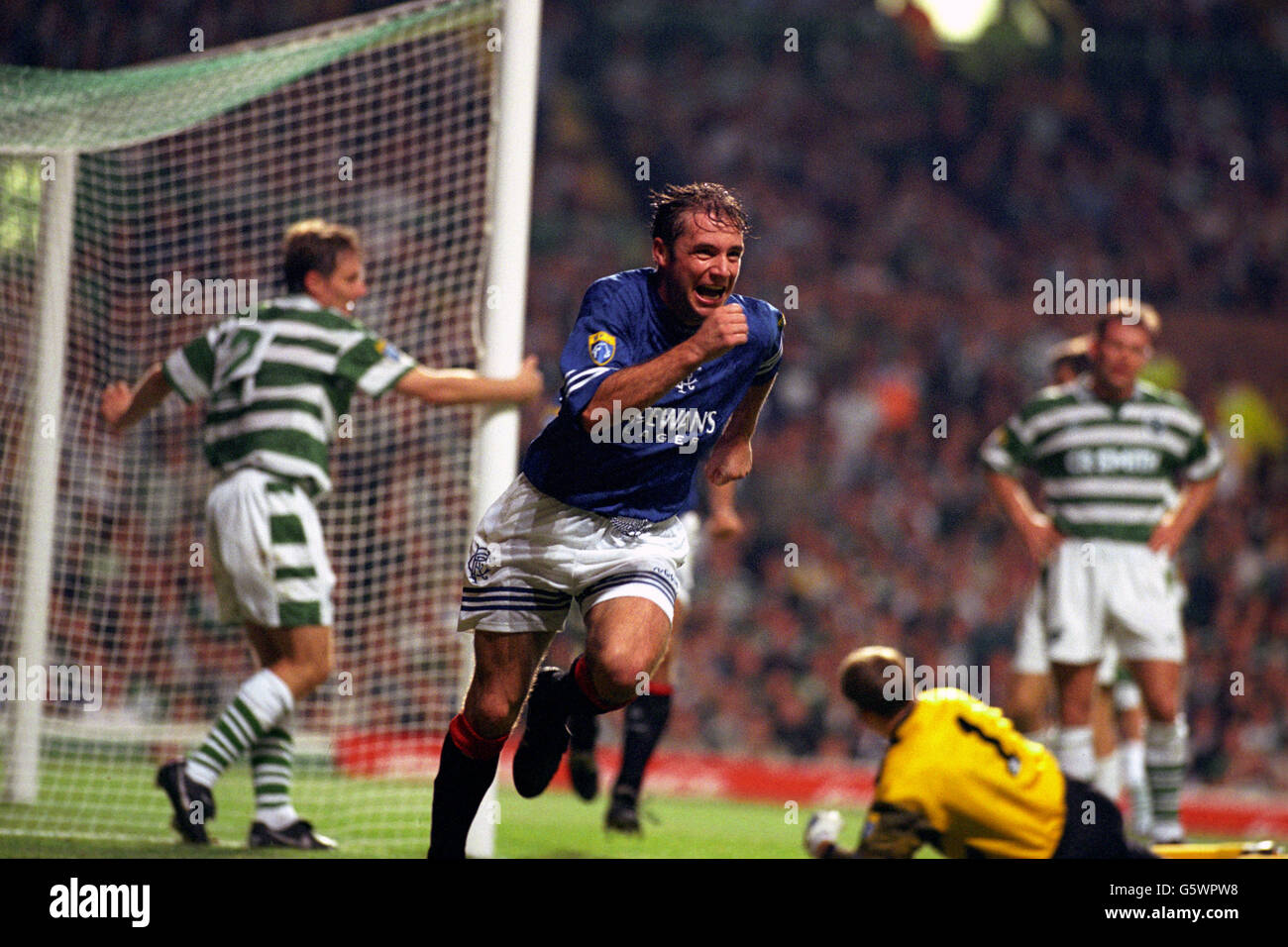 Ally mccoist celebrates scoring winner rangers hi-res stock photography ...
