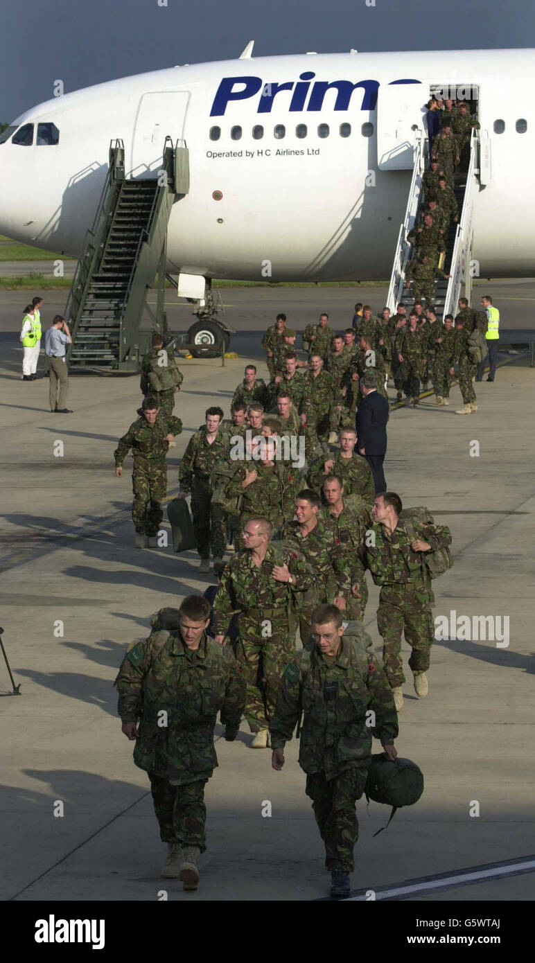 British troops return home hi-res stock photography and images - Alamy