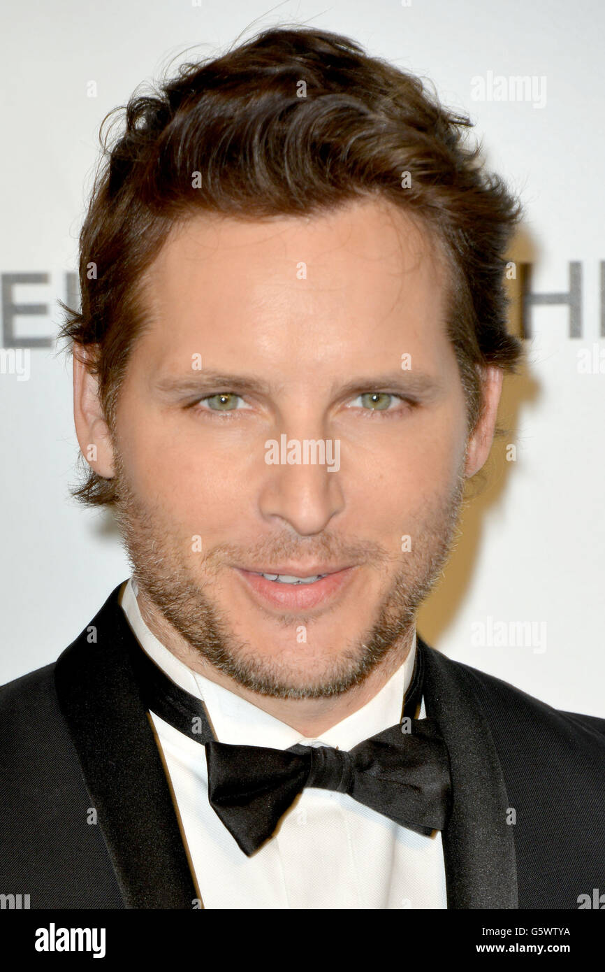 Peter Facinelli arriving for 2013 Elton John AIDS Foundation Oscar ...