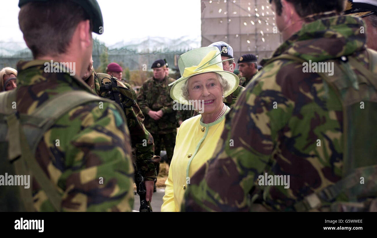 Queen visits Whale Island Stock Photo - Alamy
