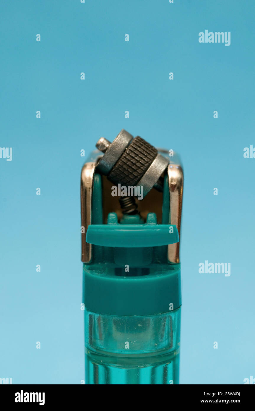 Broken disposable hi-res stock photography and images - Alamy