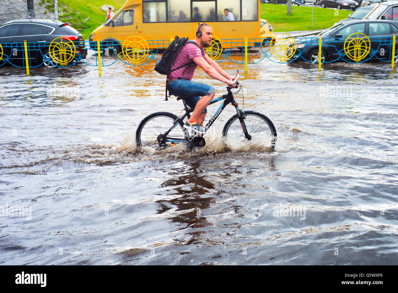 Street water flood bicycle hi-res stock photography and images - Alamy