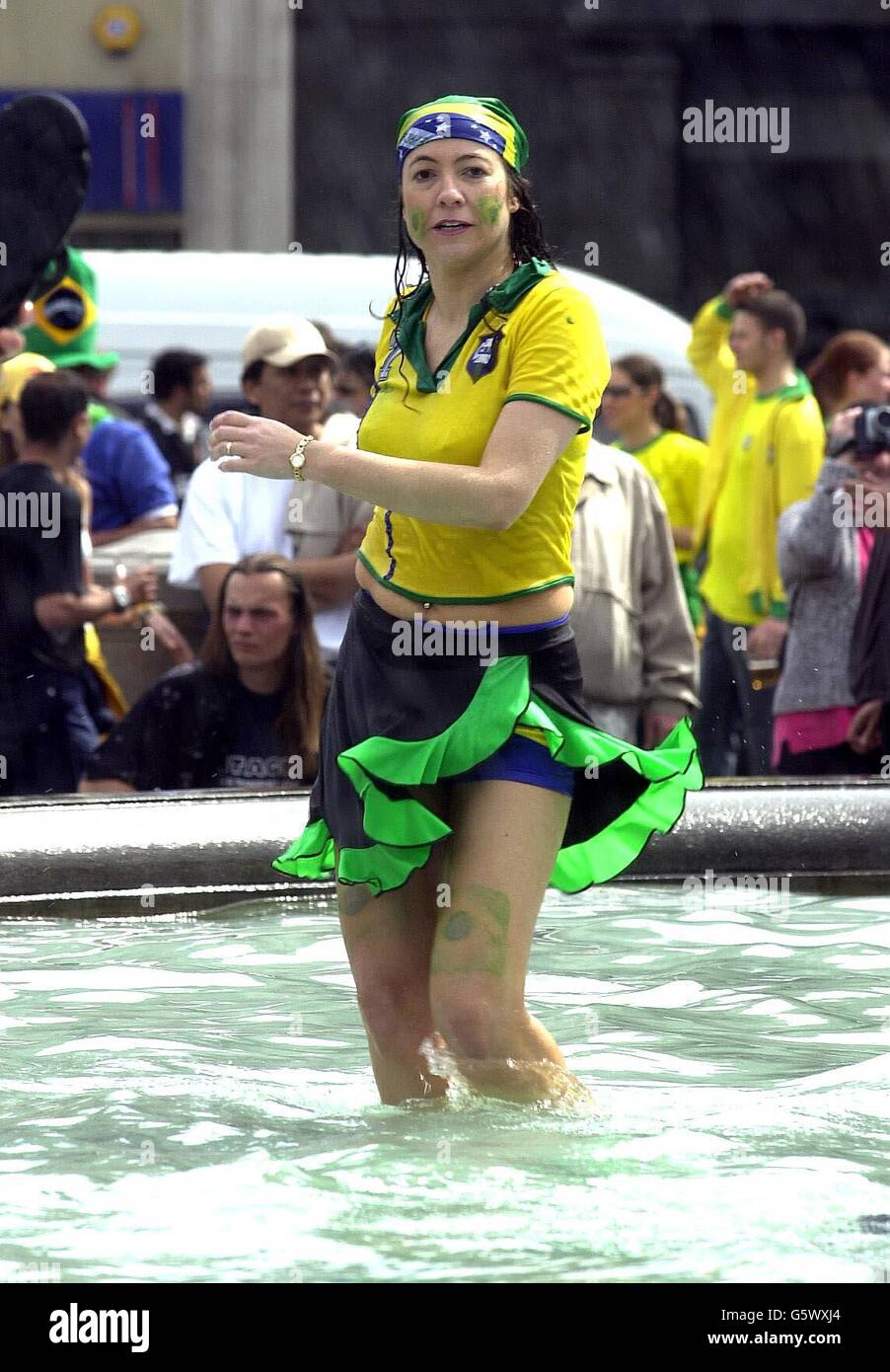 Brazil fans celebrate in London Stock Photo - Alamy