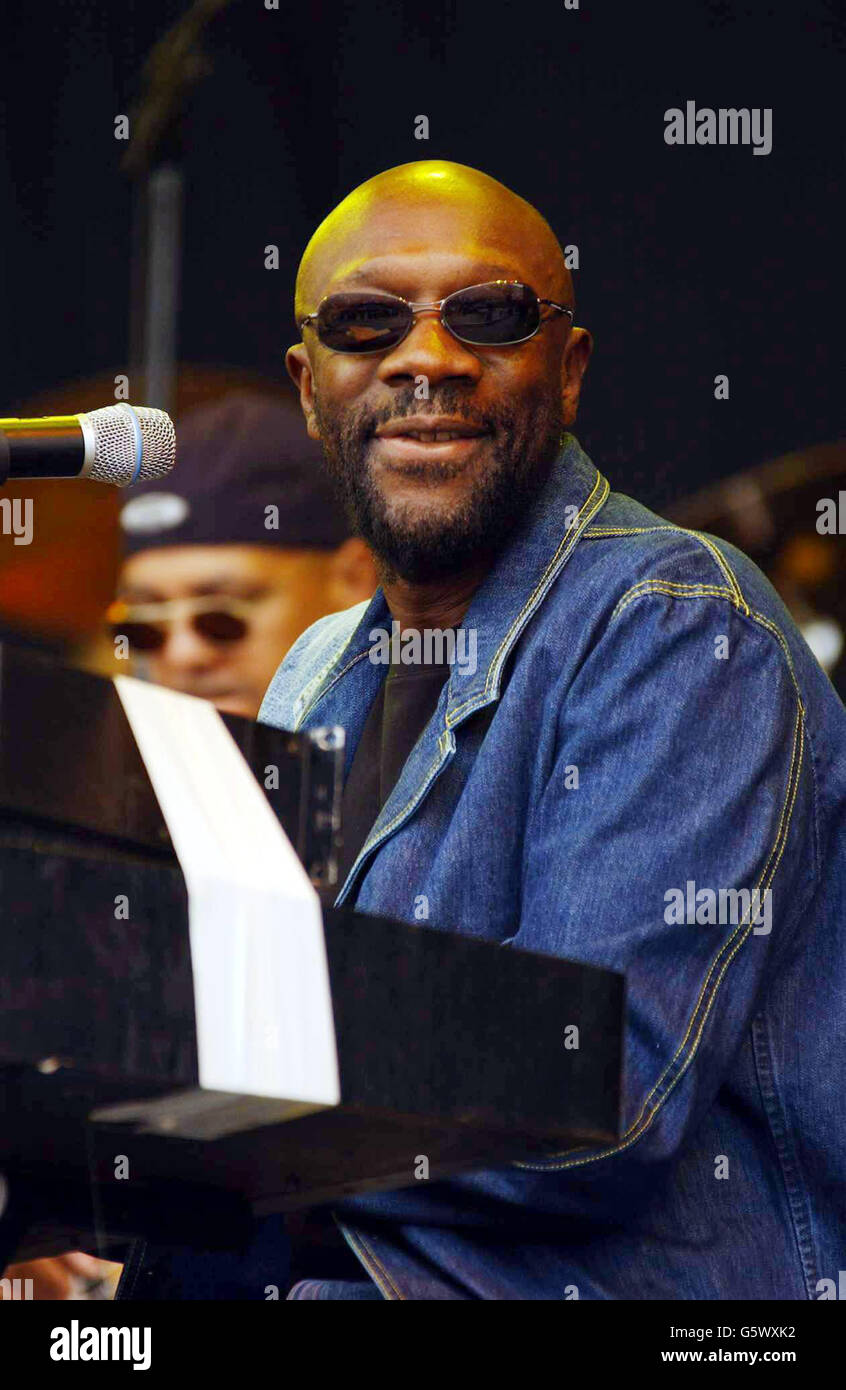 Singer isaac hayes hi-res stock photography and images - Alamy