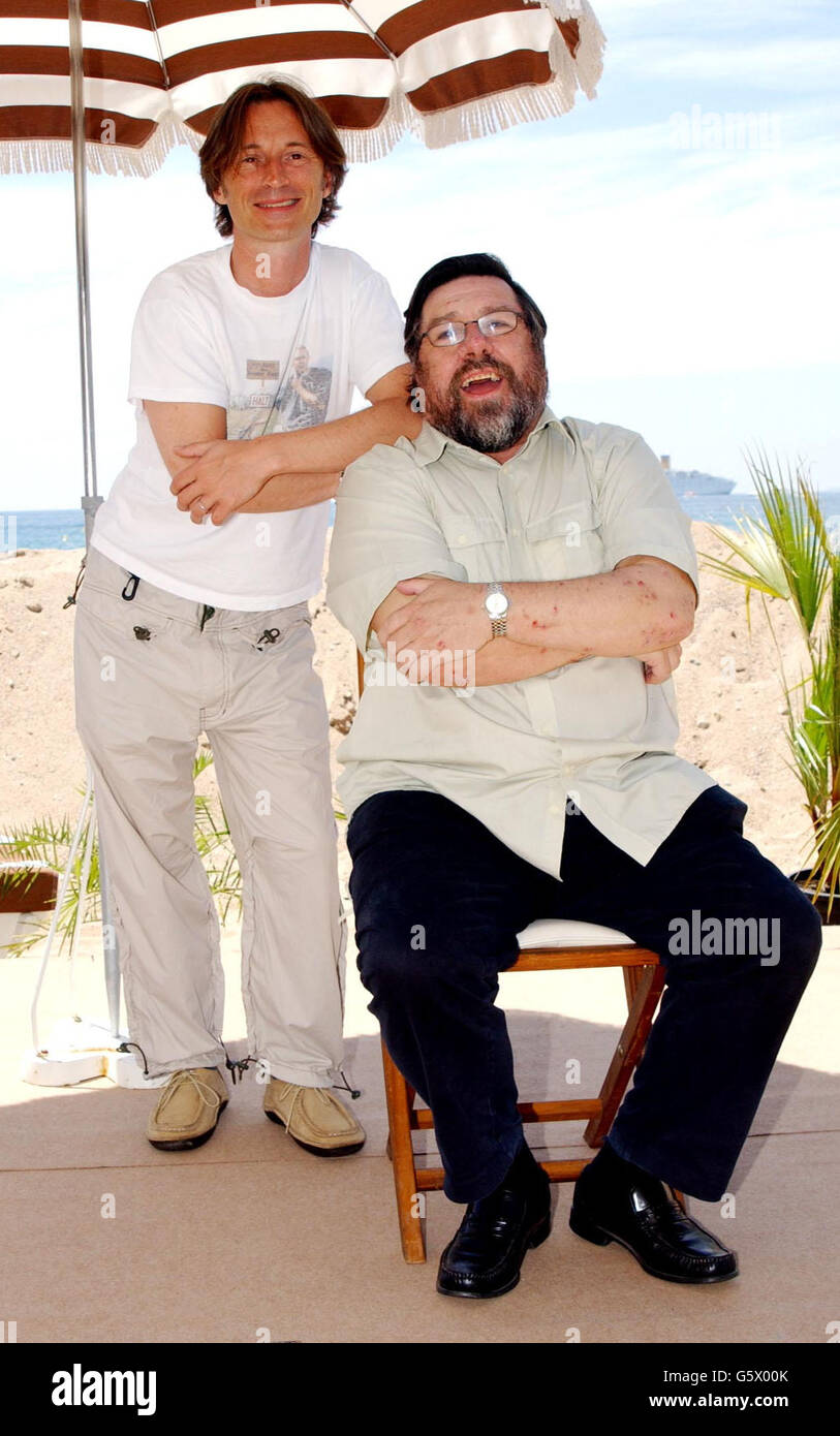 Robert Carlyle and Ricky Tomlinson poses for photographers during a ...