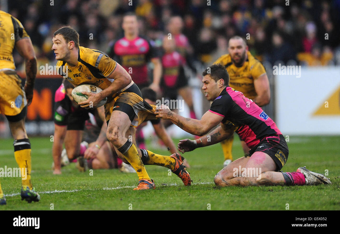 Shorts pulled hi-res stock photography and images - Alamy