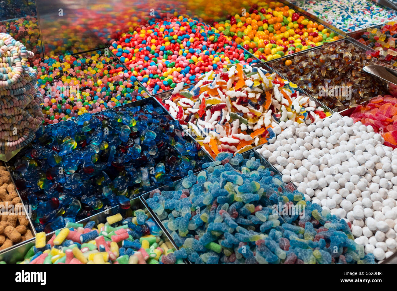 Colourful sweets hi-res stock photography and images - Alamy