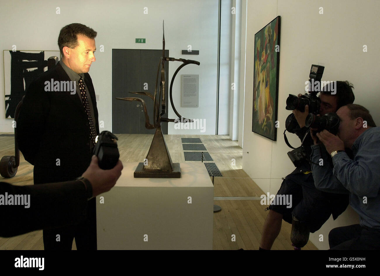 Tate modern gallery director hi-res stock photography and images - Alamy
