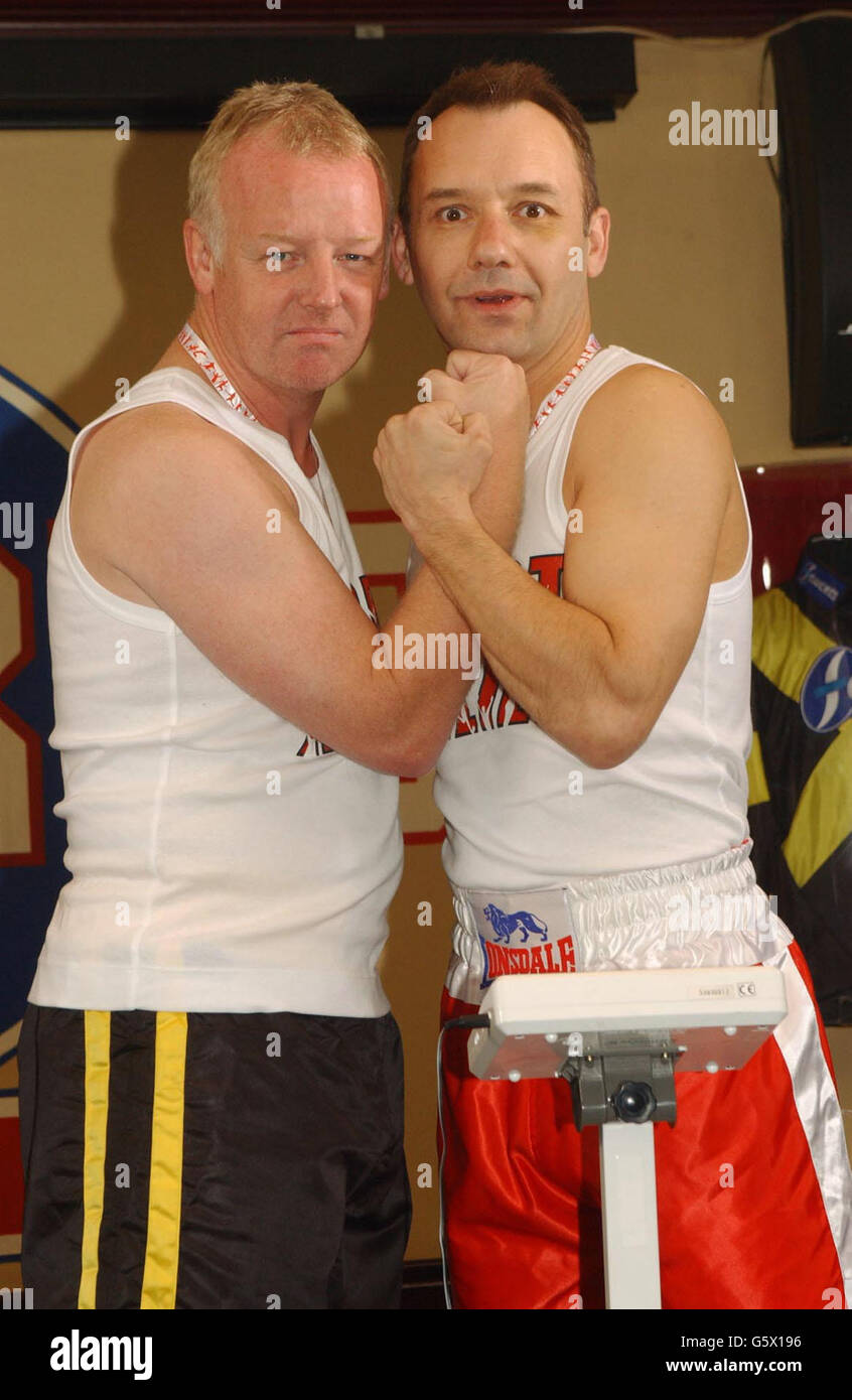 Bob mortimer les dennis boxing hi-res stock photography and images - Alamy