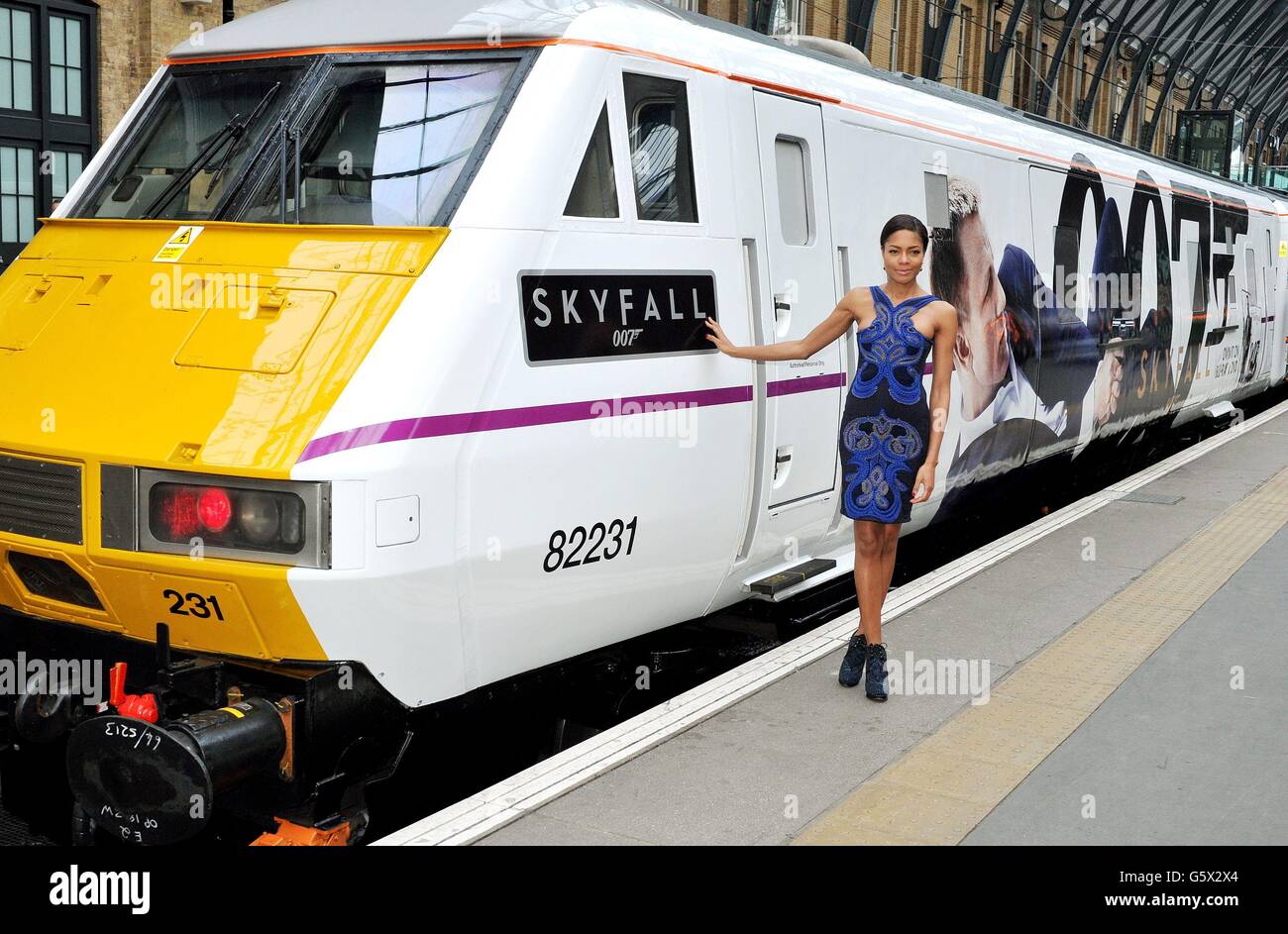 Skyfall bond train hi-res stock photography and images - Alamy