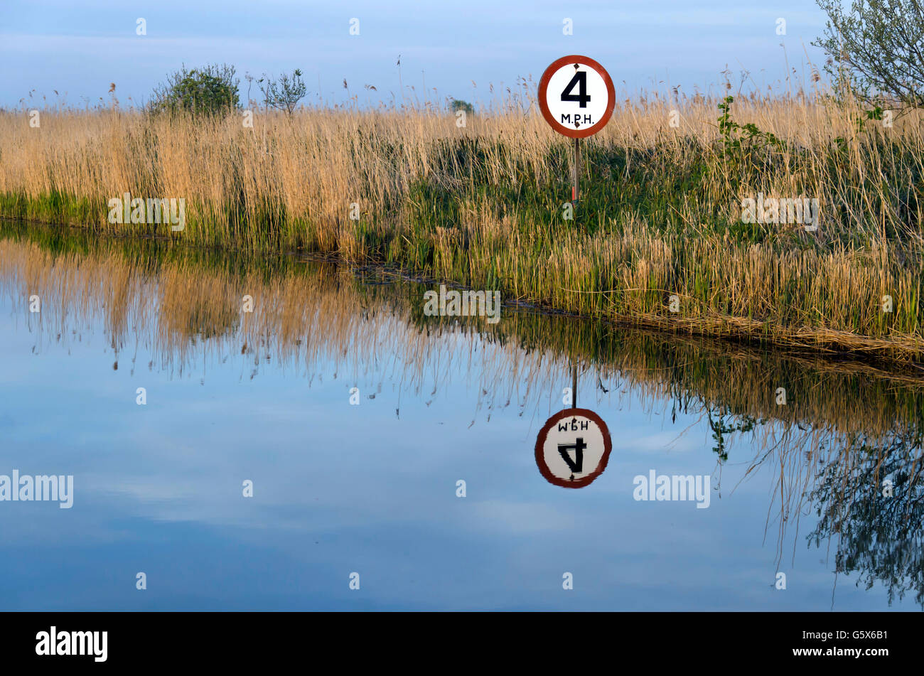 4 mph speed sign for boat drivers near Ludham Bridge on the River Ant ...