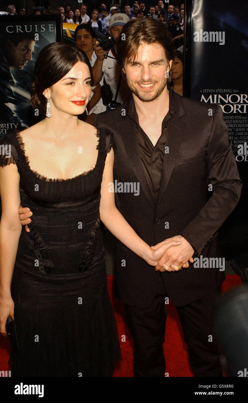 Minority report tom cruise penelope hi-res stock photography and images ...