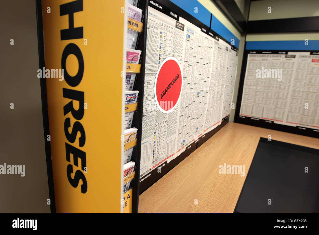 William hill bookmakers shop opening london bridge hi-res stock ...