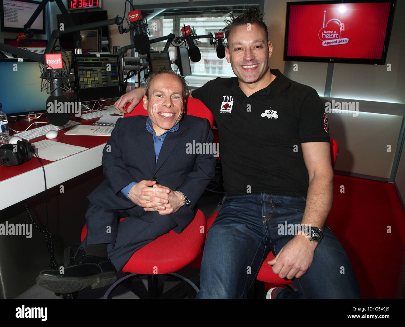 Warwick davis with presenter toby anstis in the studio hi-res stock ...