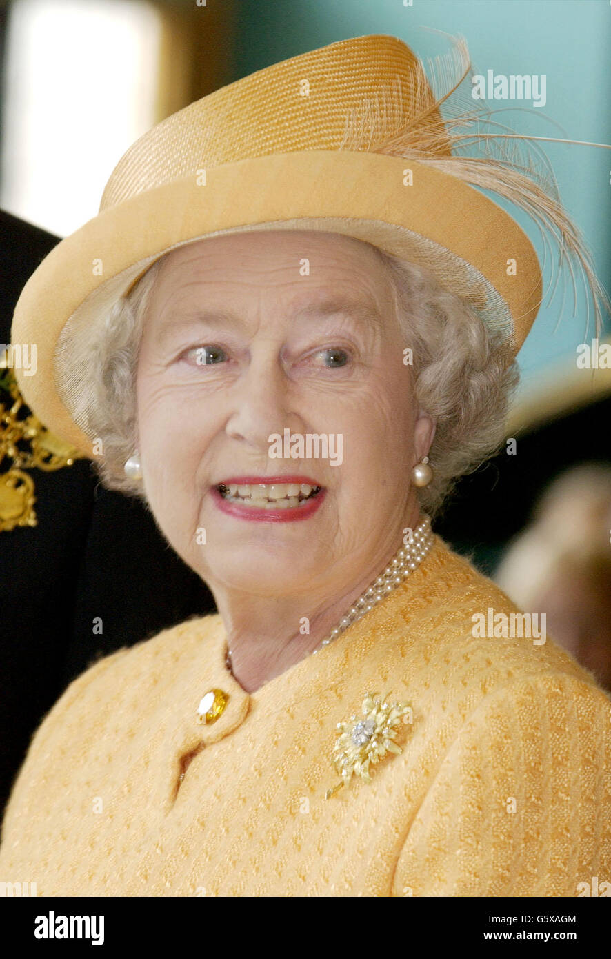 Royalty - Queen Elizabeth II Golden Jubilee Stock Photo - Alamy
