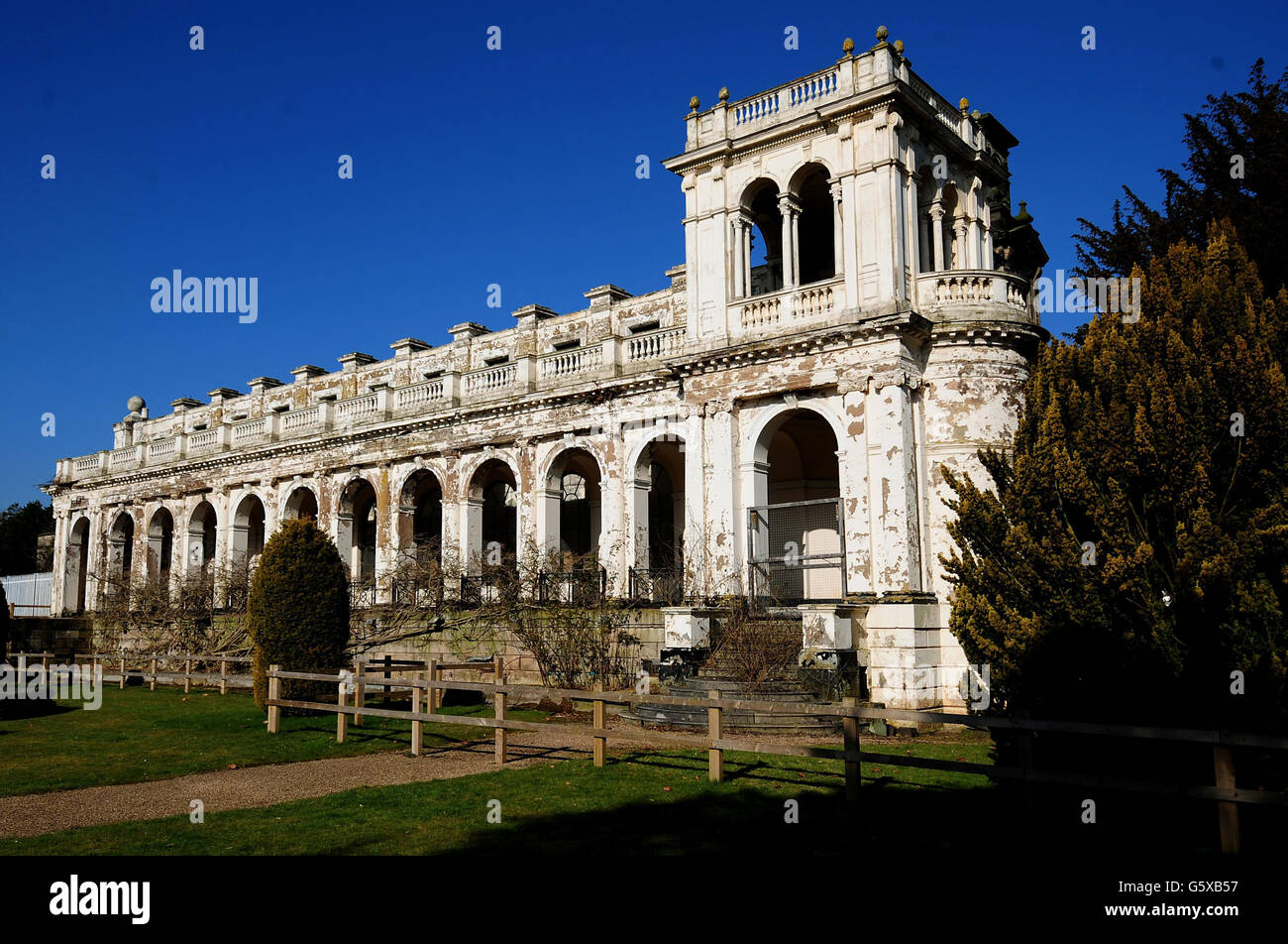 A view of the 180 year old grade ii listed trentham hall hi-res stock ...