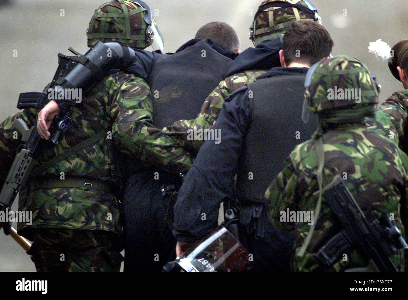 Drumcree soldiers barrier hi-res stock photography and images - Alamy