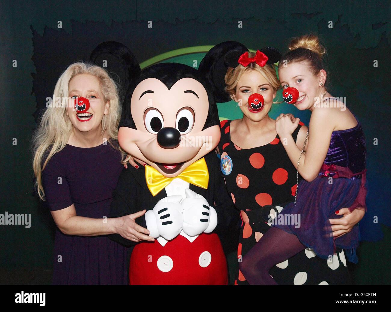 Disney donation comic relief volunteers disney store in oxford street ...