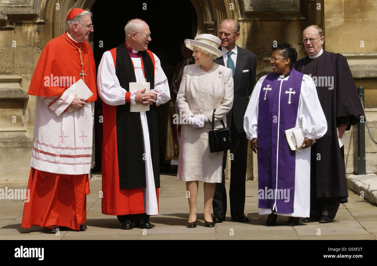 Queen elizabeth golden jubilee june hi-res stock photography and images ...
