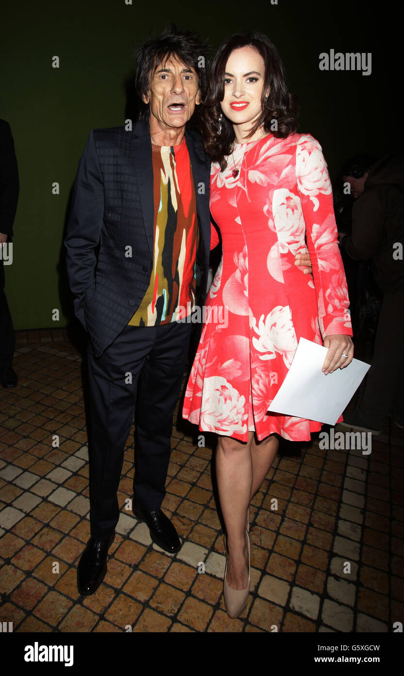 Saunders row hi-res stock photography and images - Alamy