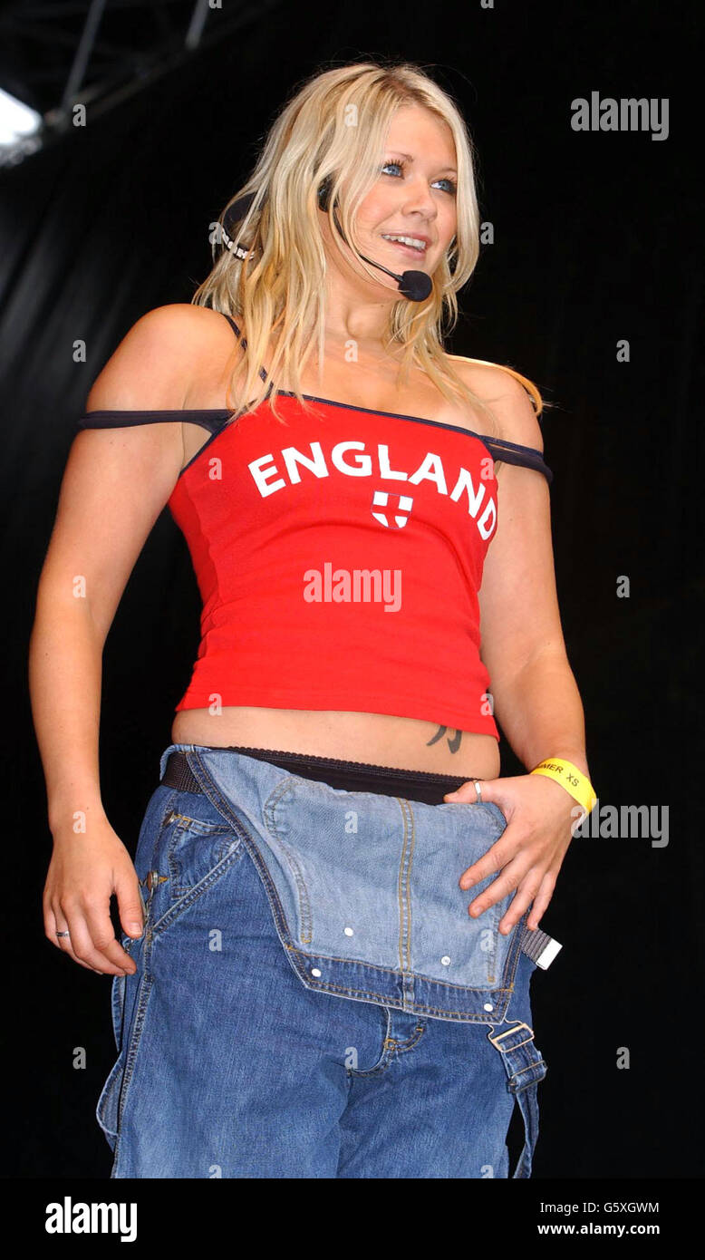Summer Xs Hearsay Suzanne Shaw From Hearsay Performs On Stage At