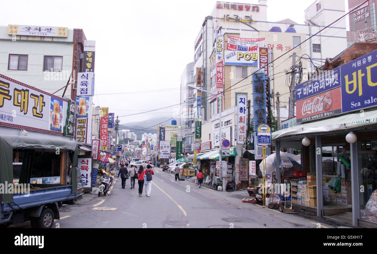 A street scene of busan hi-res stock photography and images - Alamy