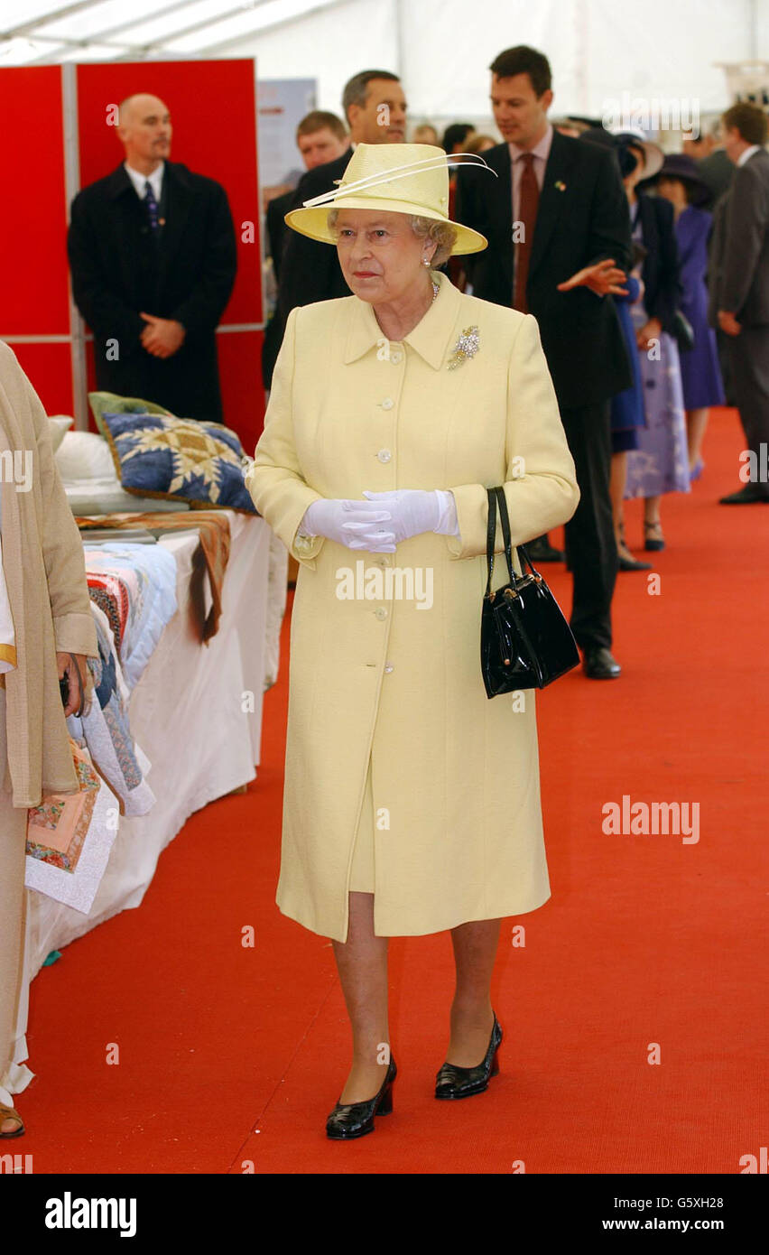 Elizabeth macpherson hi-res stock photography and images - Alamy