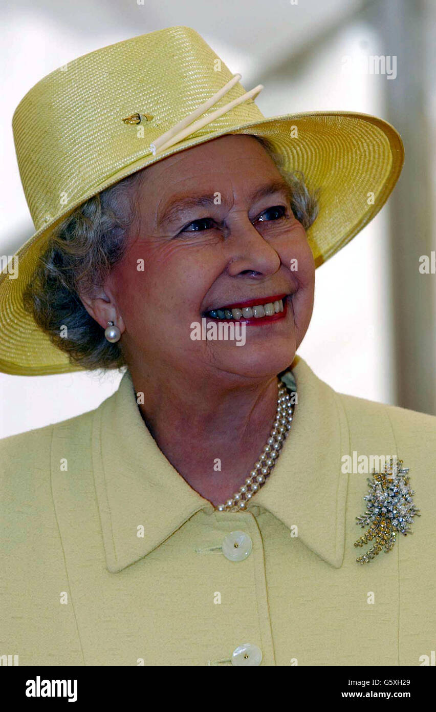 Elizabeth macpherson hi-res stock photography and images - Alamy