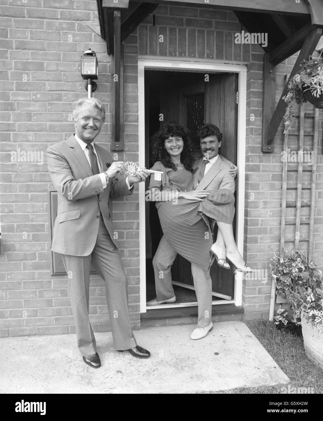 500 wimpey dream home to tony capp hi-res stock photography and images ...