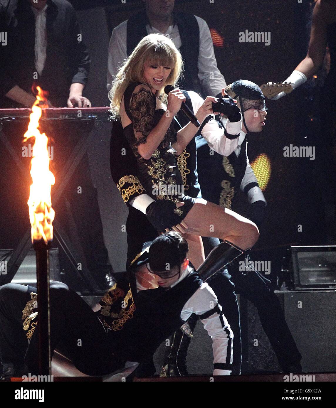 Taylor Swift performs during the 2013 Brit Awards at the O2 Arena ...
