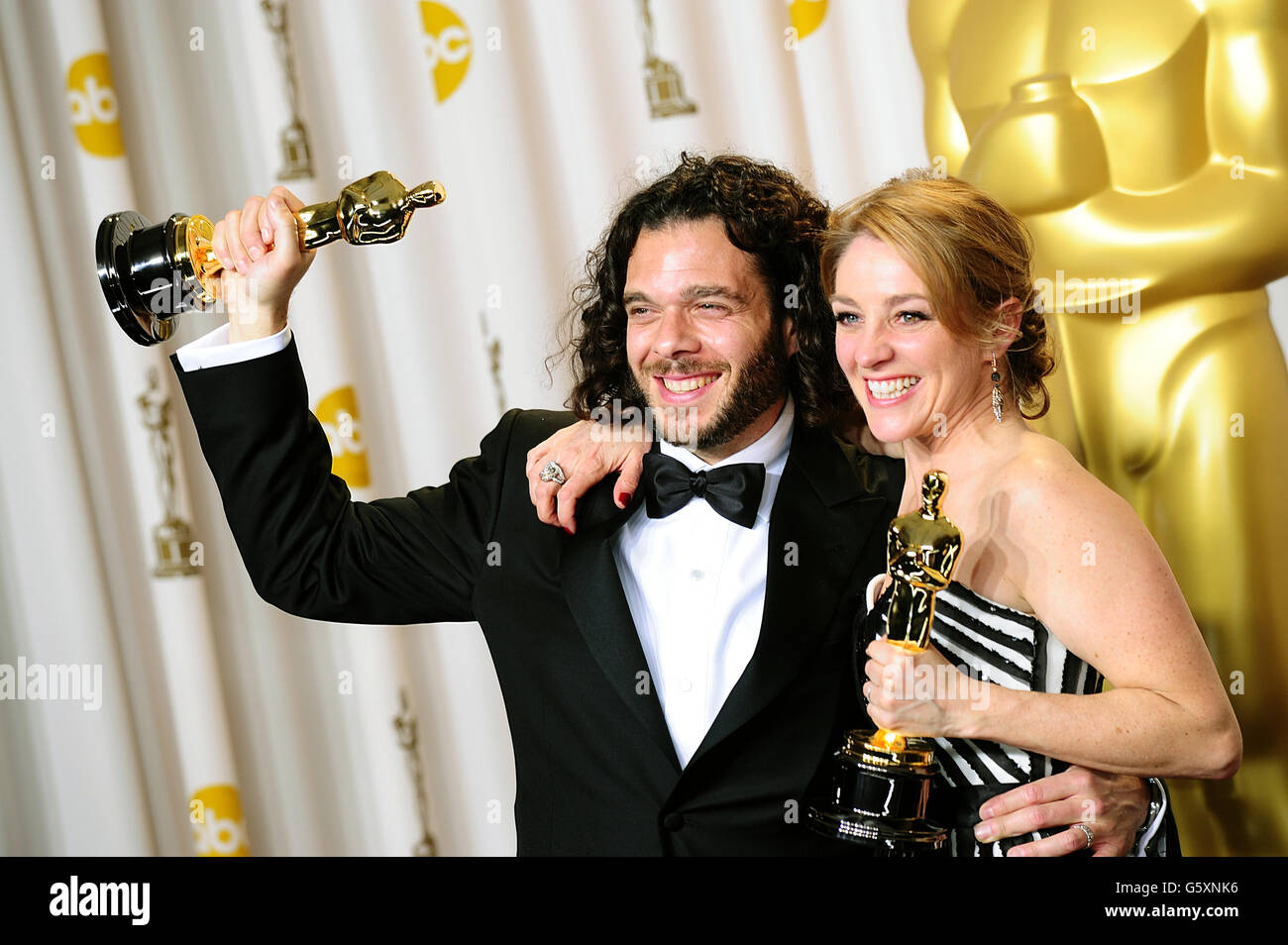 Sean Fine and Andrea Nix Fine with their Oscars for best documentary ...
