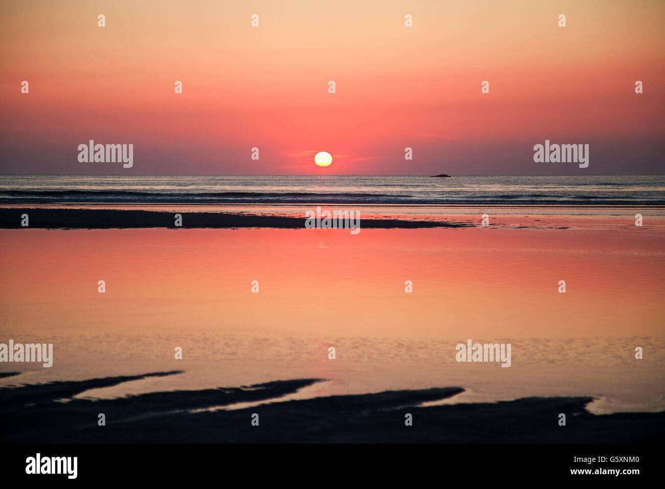 Sunsetting view hi-res stock photography and images - Alamy