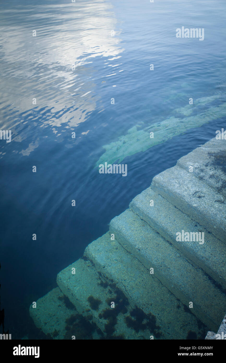 Underwater steps hi-res stock photography and images - Alamy