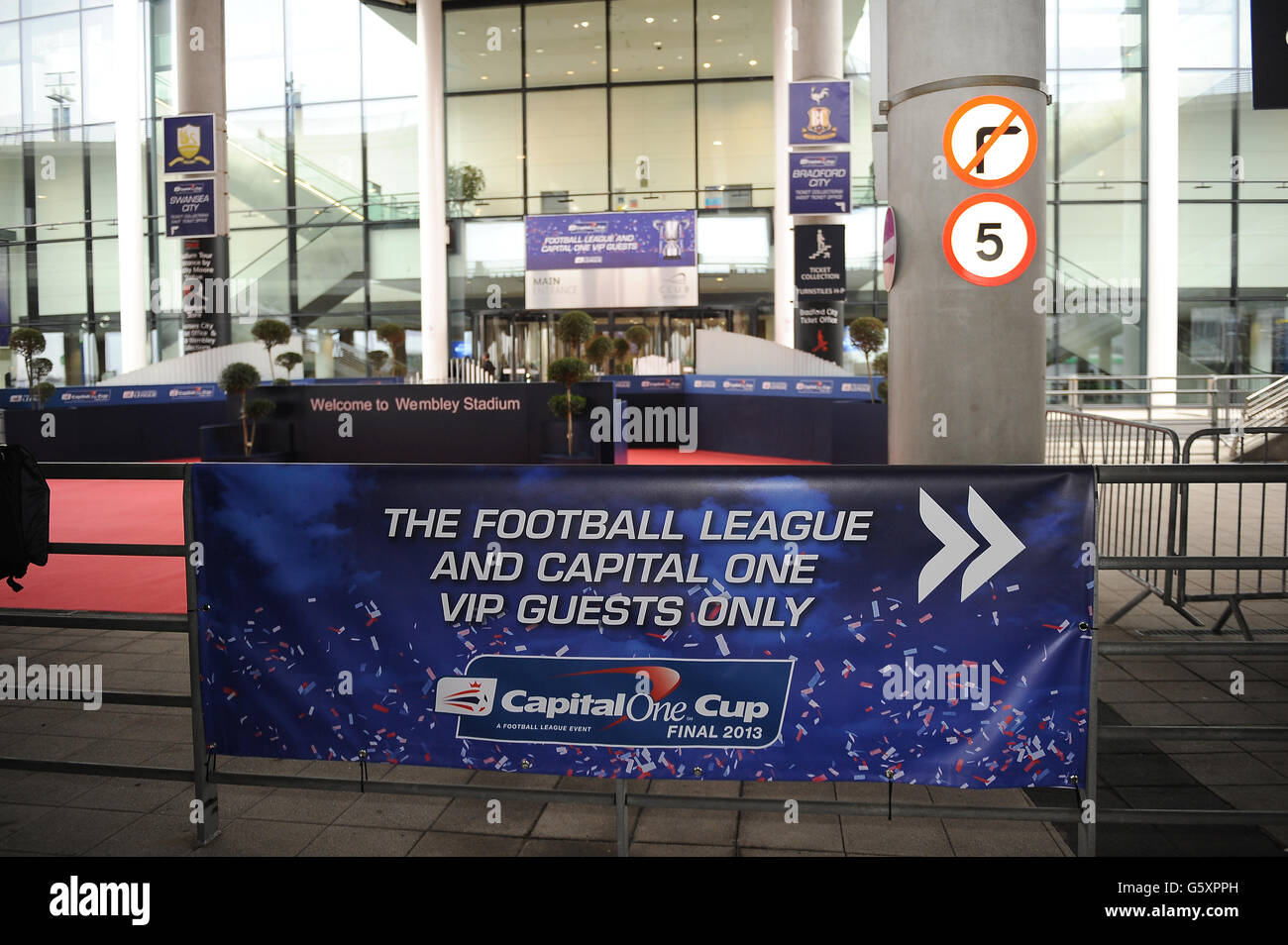 Club wembley entrance wembley stadium hi-res stock photography and ...